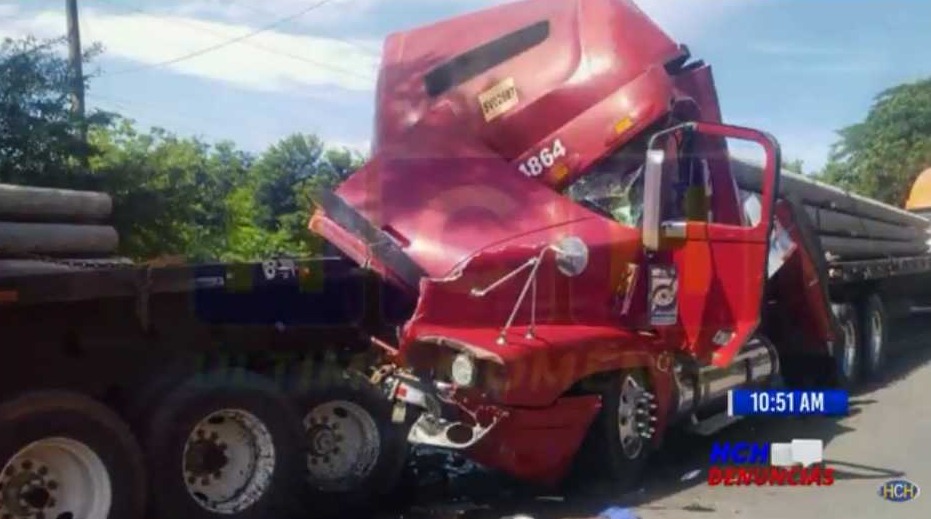 Colisión de rastras provoca muerte de una persona en la zona sur - HCH.TV