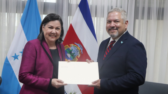 Deyanira Ramírez Salas, la nueva Embajadora de Costa Rica ante Honduras - HCH.TV