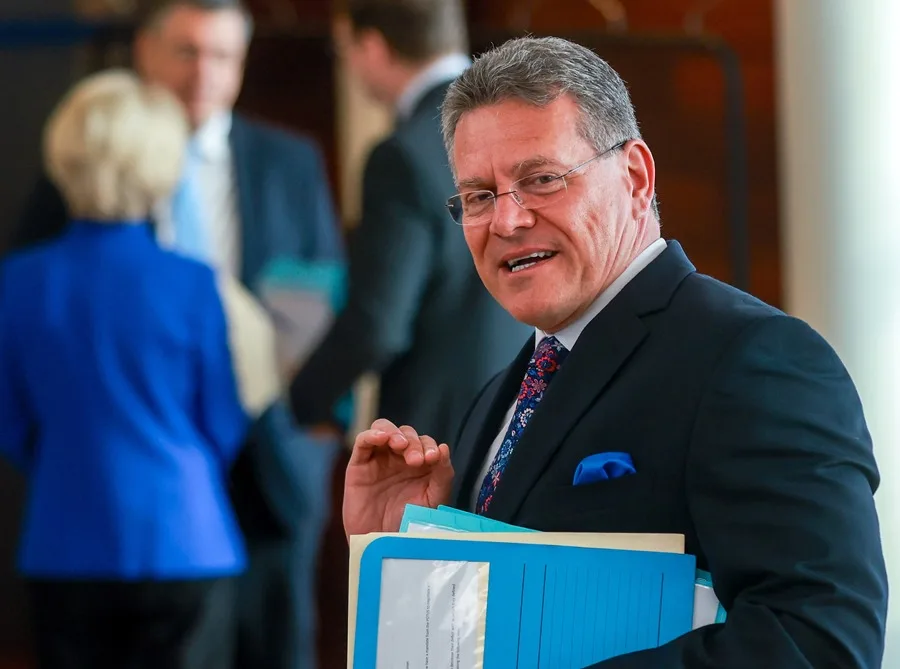 La UE dice que ha avanzado hacia un “acuerdo de principio” con EE.UU. sobre los aranceles - HCH.TV