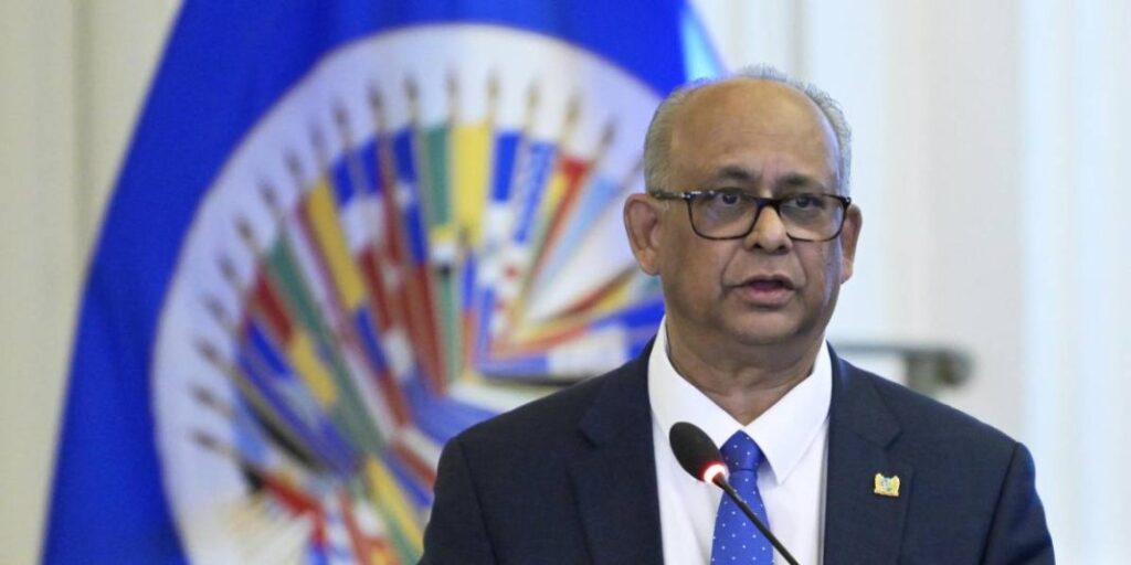 Secretario general de la OEA ofrece apoyo a Venezuela