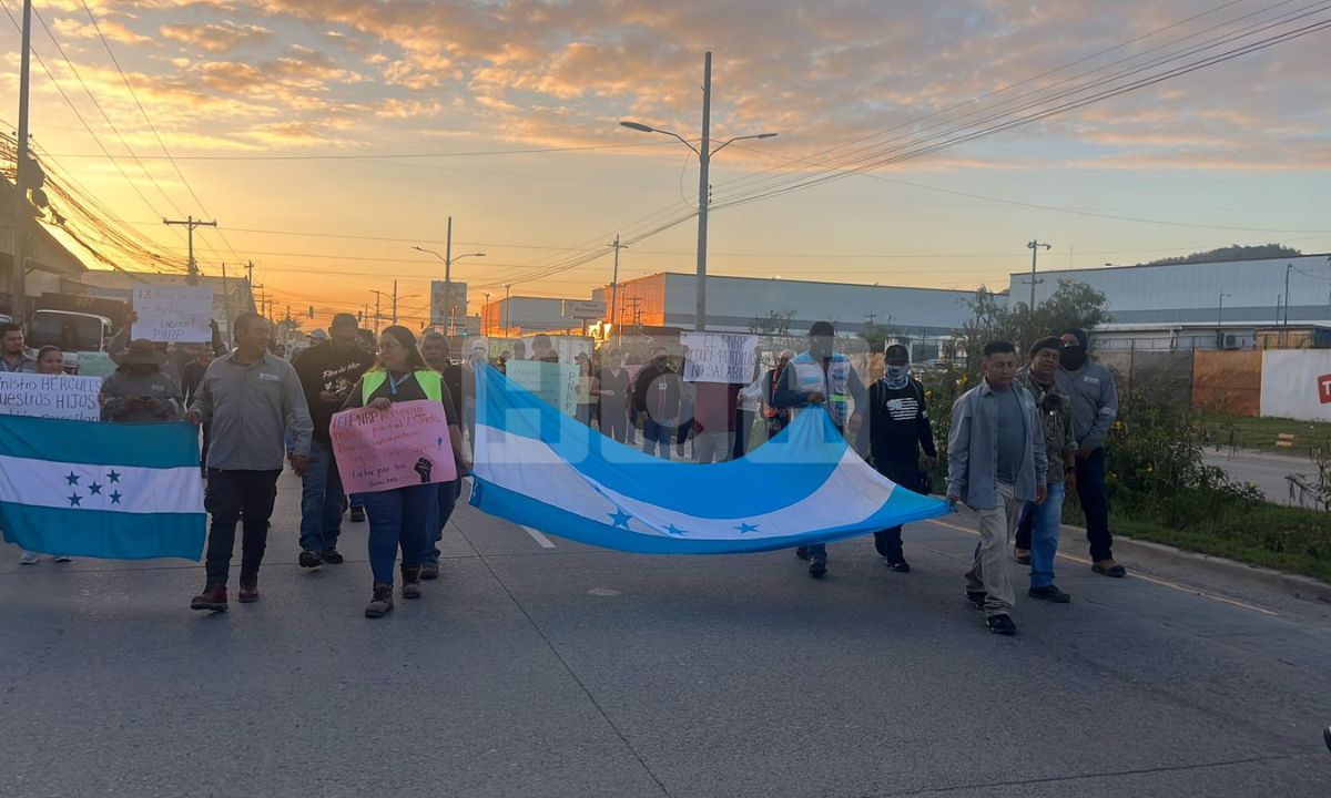 ¡Les deben tres meses! Persisten protestas por falta de pago en el PNRP ...